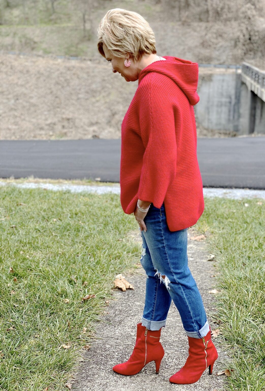 HOW TO WEAR RED BOOTIES FOR THE HOLIDAYS
