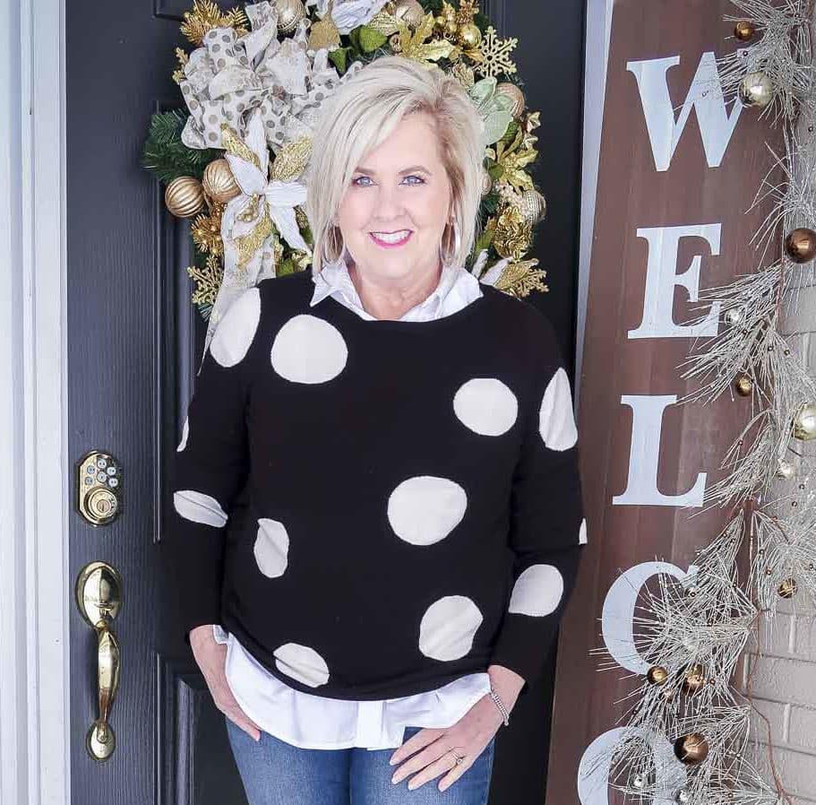 HOW TO DRESS FOR ALL 4 SEASONS WITH ONE OUTFIT