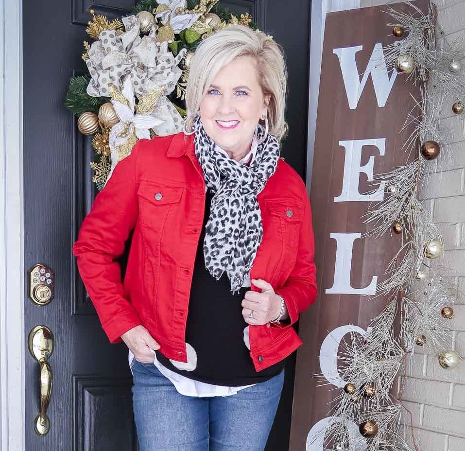 HOW TO DRESS FOR ALL 4 SEASONS WITH ONE OUTFIT
