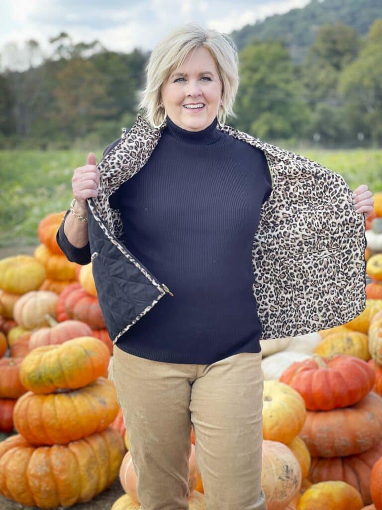 WHY REVERSIBLE FASHION IS A SMART AND ECONOMICAL CHOICE