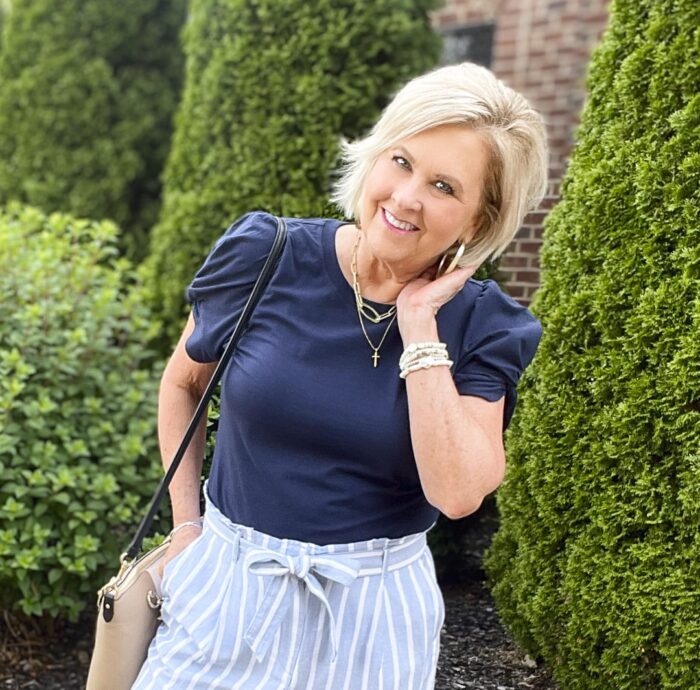 HOW TO ONE BOTTOM WITH TWO TOPS FOR A COMPLETELY DIFFERENT LOOK