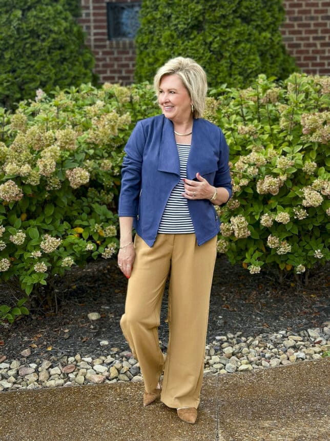 What Looks Best With Navy Blue