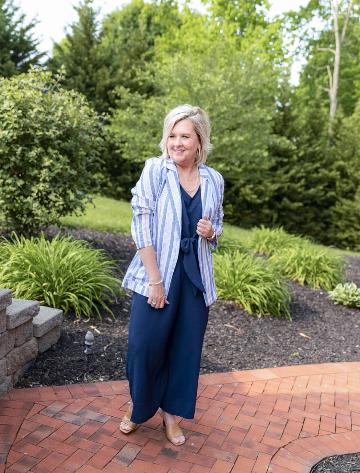 Stylish Ways To Cover Your Upper Arms In The Summer