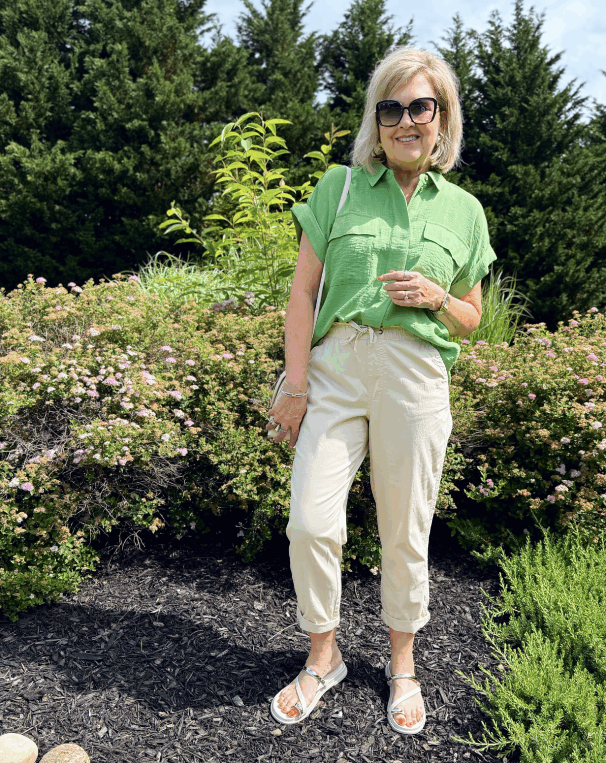Why Poplin Pants and Skirts Belong in Your Summer Wardrobe